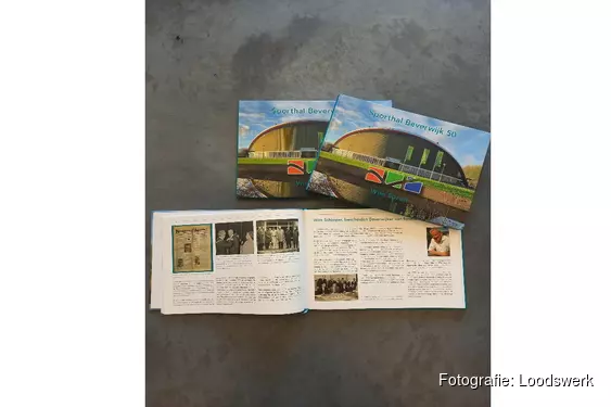 Jubileumboek ‘Sporthal Beverwijk 50’: Eerste exemplaren voor Irene Out ...